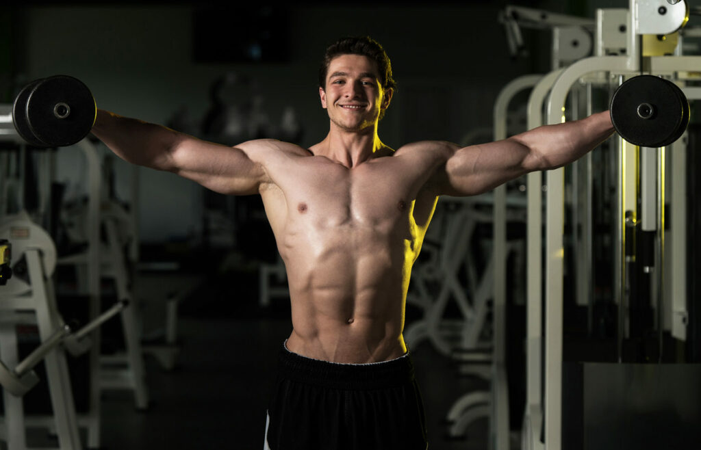 10 exercices pour se muscler les épaules